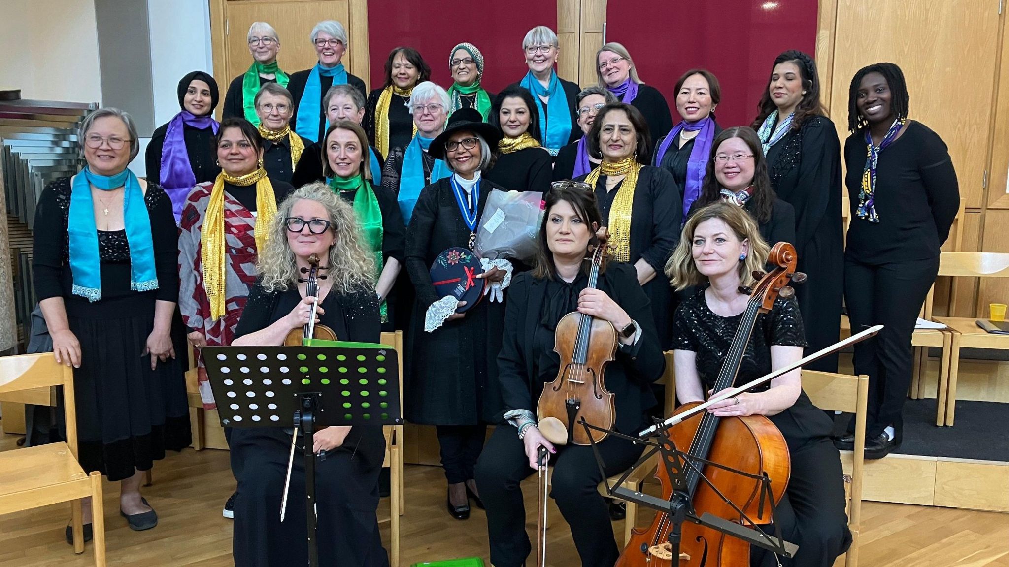 Woman becomes first Muslim High Sheriff of Buckinghamshire - BBC News