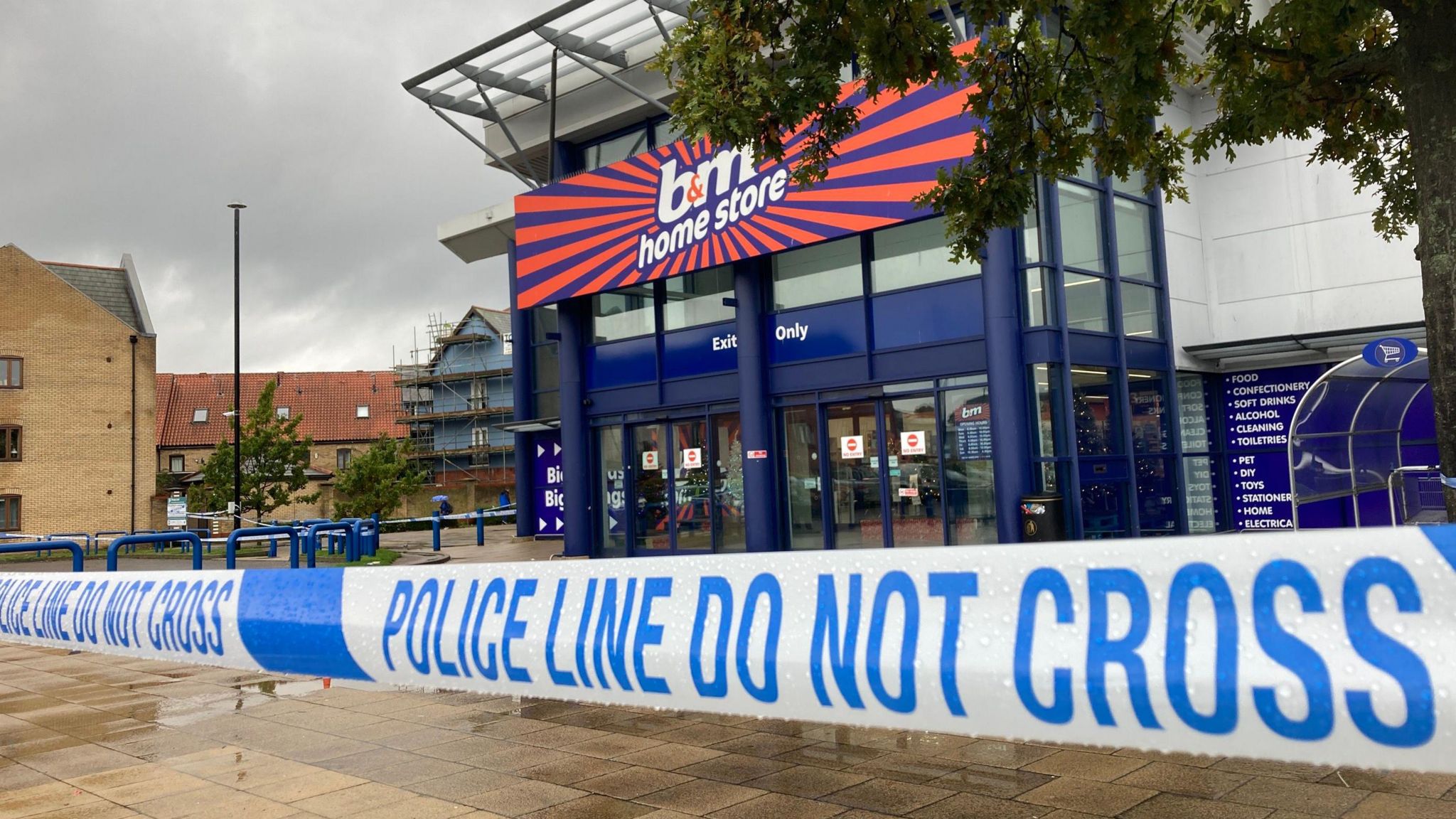 Norwich Riverside Retail Park cordoned off following assault - BBC News