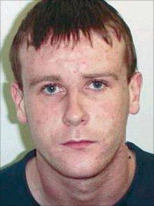 Man shot dead by off-duty police officer is named - BBC News