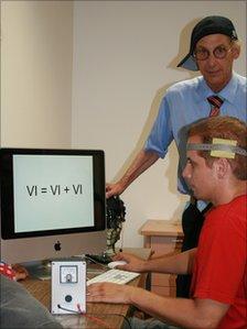 Thinking caps and superbrains - BBC News