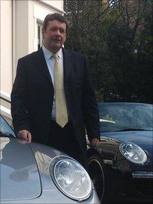 Diesels and hybrids push Porsche's expansion - BBC News