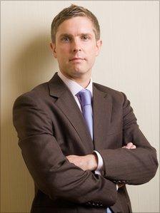 Travel insurance questions answered by an expert - BBC News