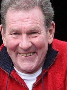 Yorkie advert star admits killing terminally-ill wife - BBC News