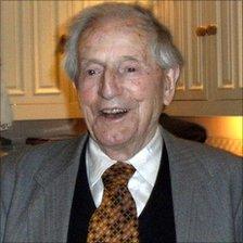 Woman jailed for life for William Reilly bottle murder - BBC News