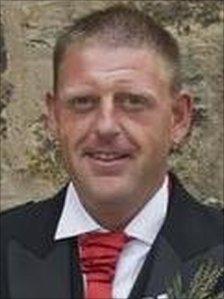 Body found in River Leny confirmed as David Donnelly - BBC News