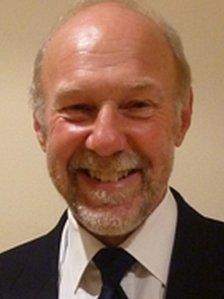 States of Jersey gets 16 new members in election - BBC News