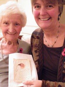 Poppy picked on Flanders fields found in Glasgow - BBC News