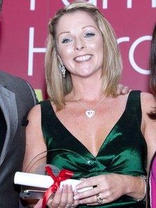 Family Heroes award for Wrexham carer Helen Wynne - BBC News