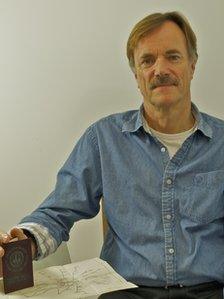 London 2012: Games Maker follows in family footsteps - BBC News