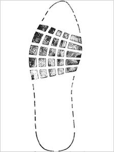 Barry Rubery murder: Police examine shoe print clue - BBC News