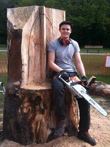 Harrogate 'royal seat' to mark Queen's Diamond Jubilee - BBC News