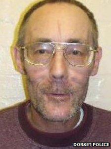 Geoffrey Reed 'murdered by flatmates' - BBC News