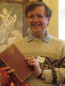 Wind and watermill enthusiast receives MBE - BBC News