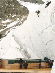 From Team GB to Tinseltown: A gymnast's journey - BBC News