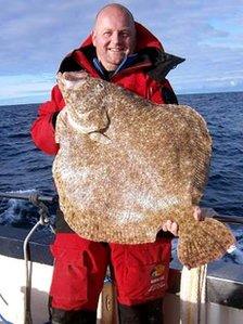 'Record-breaking' turbot caught off Shetland - BBC News