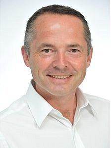 Selling British tennis to new grass-roots generation - BBC News