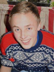 Charlie Booth, Cobham teenage boy, dies in shooting - BBC News