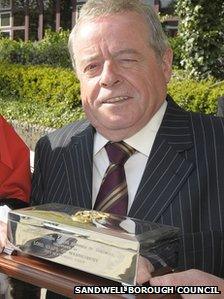 'Unique' silverware stolen from Lord Peter Snape - BBC News