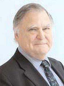 New East of England ambulance chair service pledge - BBC News