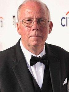 Gif's inventor says ignore dictionaries and say 'Jif' - BBC News