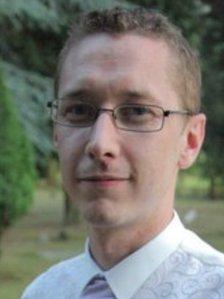 Missing Surrey chef David Pickett: Concern grows - BBC News