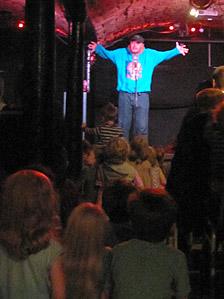 Edinburgh Fringe: Stand-up comedy is child's play - BBC News