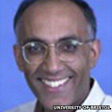 Royal Society research fellowship for Prof Zafar Bashir - BBC News