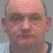 Courier Simon Kinney plotted to supply heroin to grandmother - BBC News