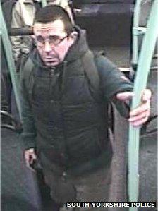 Simon Holdsworth killing: World 'ripped apart' by fiancé's death - BBC News