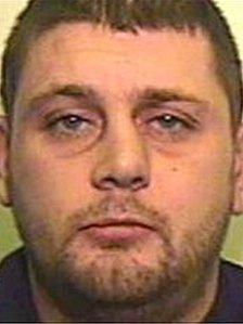 Traffic lights killer Robert Knott loses murder appeal - BBC News