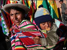 Bolivianos “más racistas” que antes - BBC News Mundo