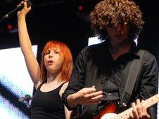 Paramore release first 'love song' - BBC News