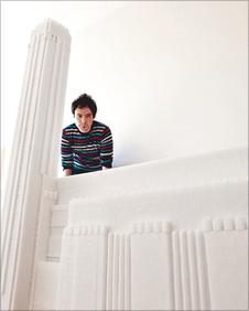 Tate & Smile: artist sculpts iconic building in sugar - BBC News