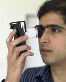 TEDGlobal: Camera shows off speed of light images - BBC News