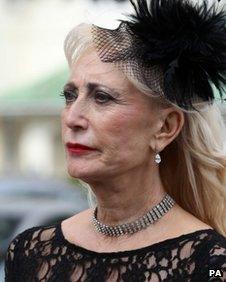 Derek Jameson's widow pays tribute to 'one-off' - BBC News