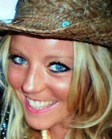 Nicola Johnson hit-and-run driver not caught, inquest told - BBC News