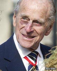 Duke of Edinburgh 'well' despite eye colouring - BBC News