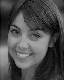 Royal Opera premieres 'darker' Hansel and Gretel ballet - BBC News