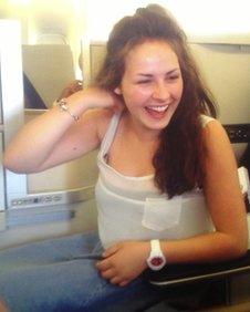 Esme Smith: Police concern over missing 14-year-old - BBC News