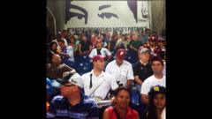 En fotos: la omnipresencia de los ojos de Hugo Chávez - BBC News Mundo