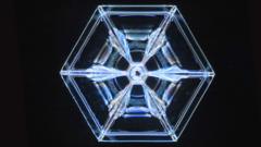 Неповторимые и чудесные: геометрия снежинок в фотографиях - BBC News ...