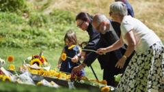 7/7 London bombings: Mayor pays tributes to victims - BBC News