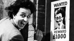 In pictures: Sir Ken Dodd - BBC News