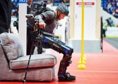 Cybathlon: Battle of the bionic athletes - BBC News