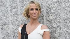 Girls Aloud star Sarah Harding dies aged 39 - BBC News