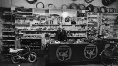 'Father of modern Scots photography' Joseph McKenzie dies - BBC News