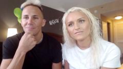 Live video dating: Finding love online with an audience - BBC News