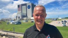 Storm Ian delays launch of Nasa's Artemis I Moon rocket - BBC News