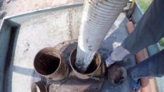 India facing the 'worst water crisis in its history' - BBC News