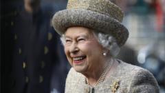 Queen does Norfolk accent 'beautifully' - BBC News